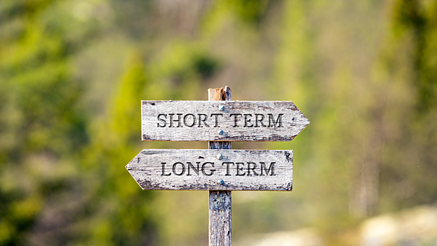 Short-term vs long-term investing (the pros & cons) - Chris Demasi ...